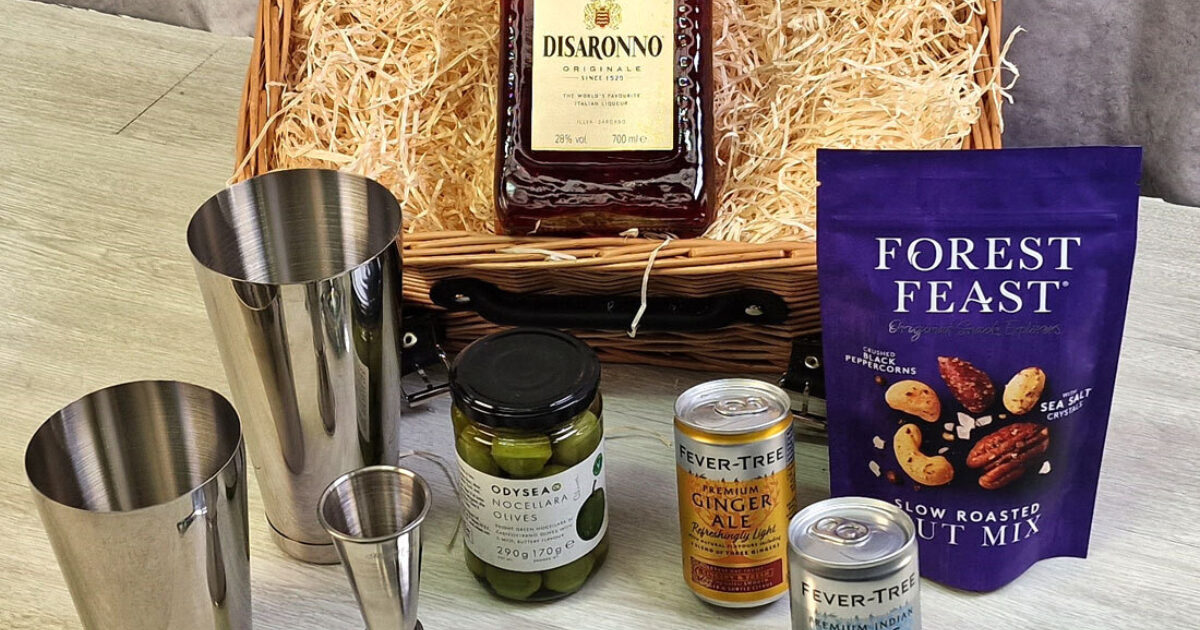 Disaronno Liqueur Luxury Cocktail Hamper | Prestige Drinks