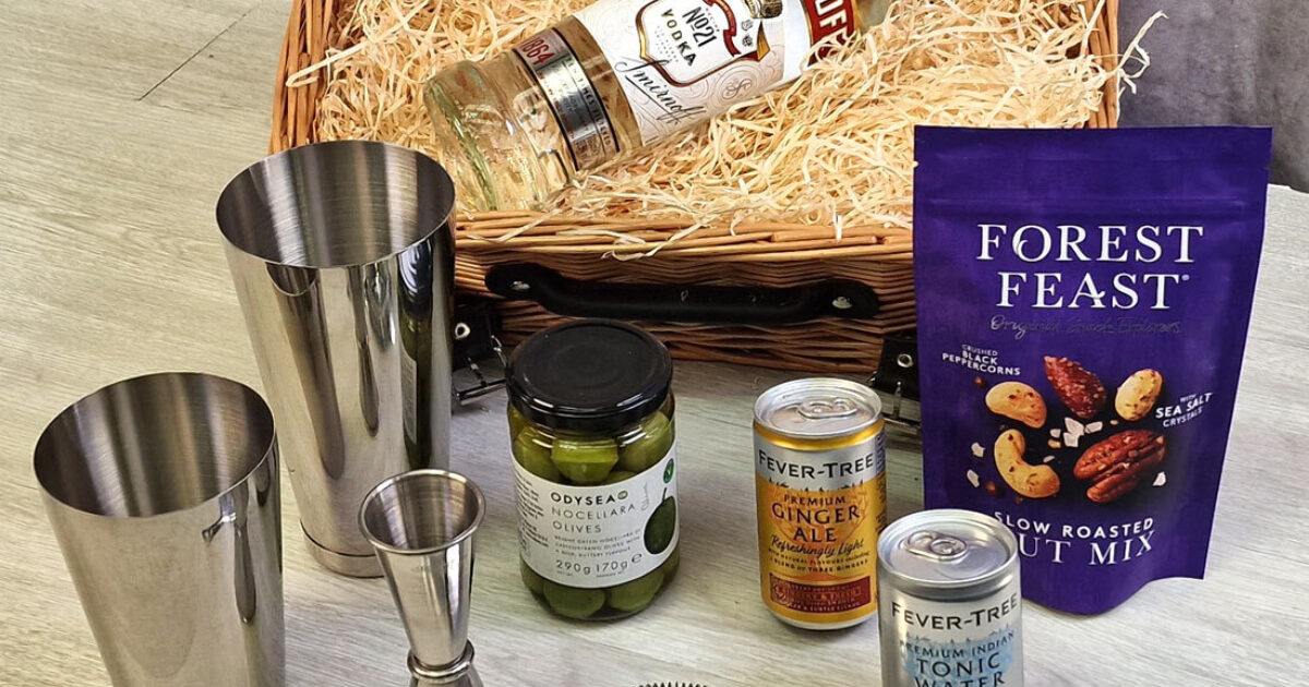 Smirnoff Red Vodka Luxury Cocktail Hamper | Prestige Drinks