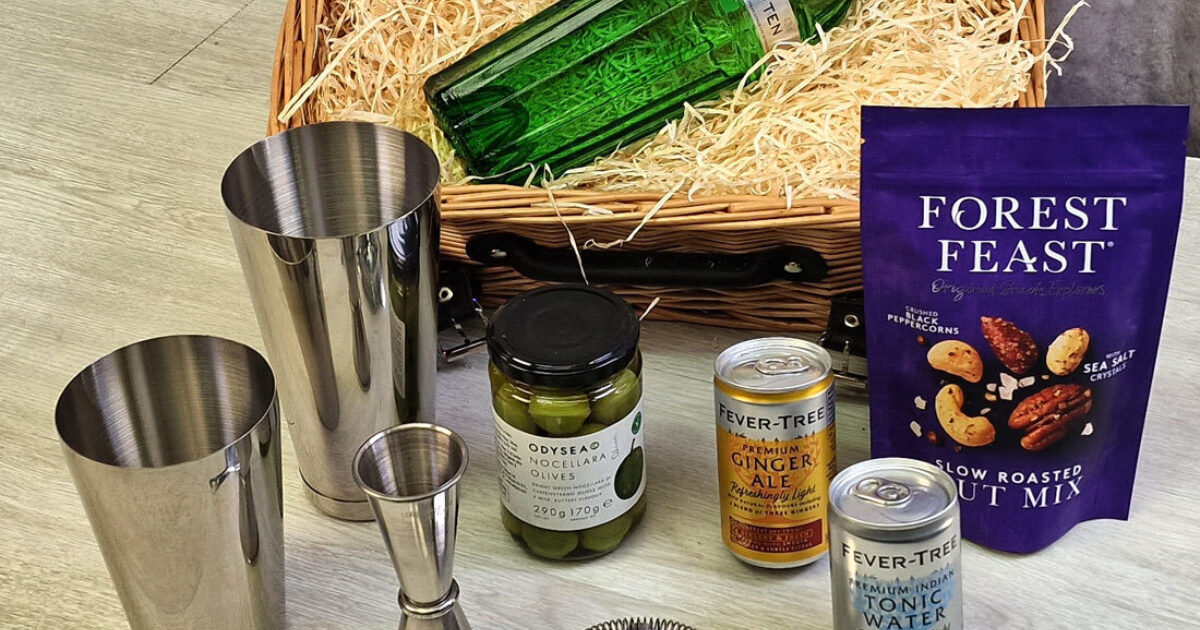 Tanqueray 10 Gin Luxury Cocktail Hamper | Prestige Drinks